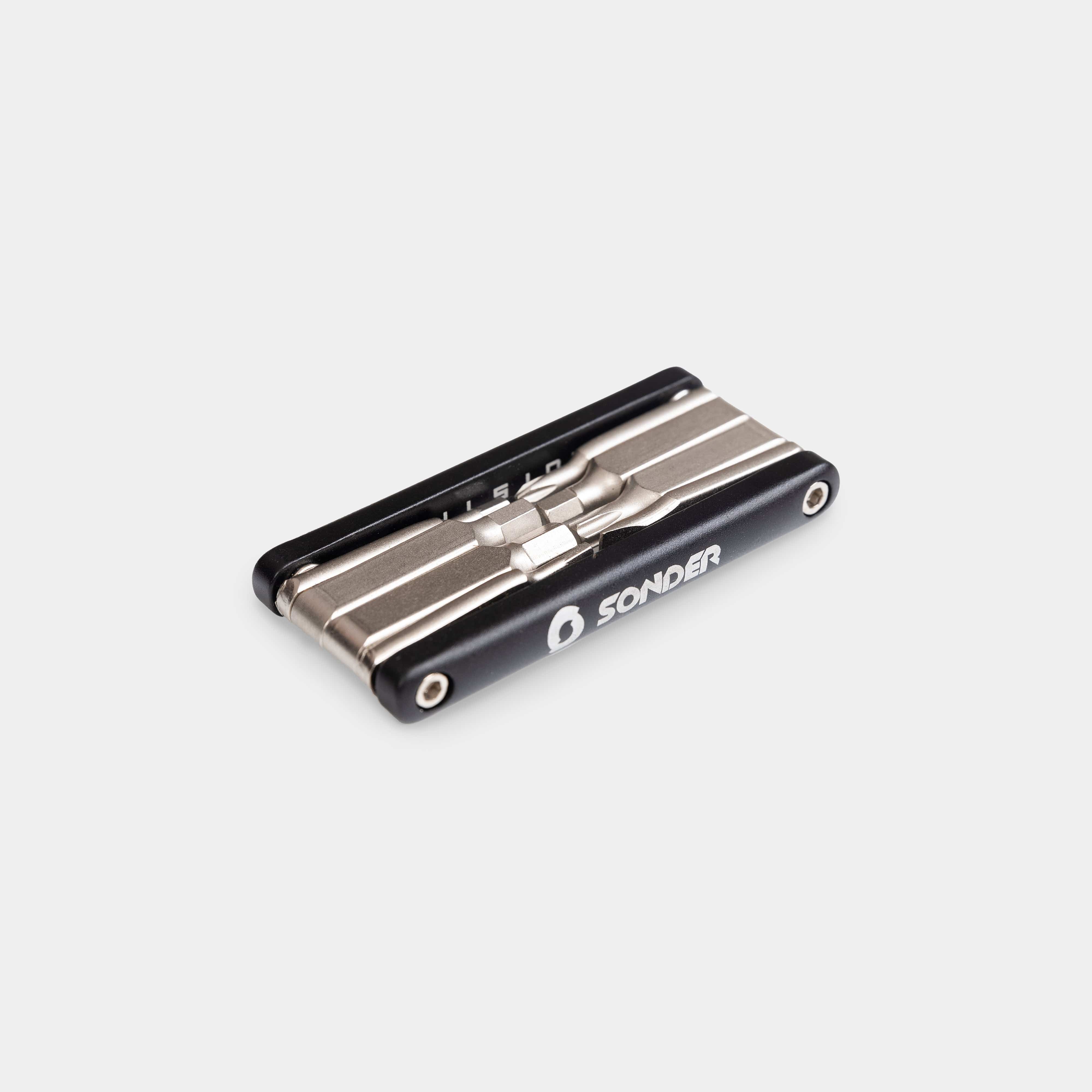 Trailside 8 function multi-tool