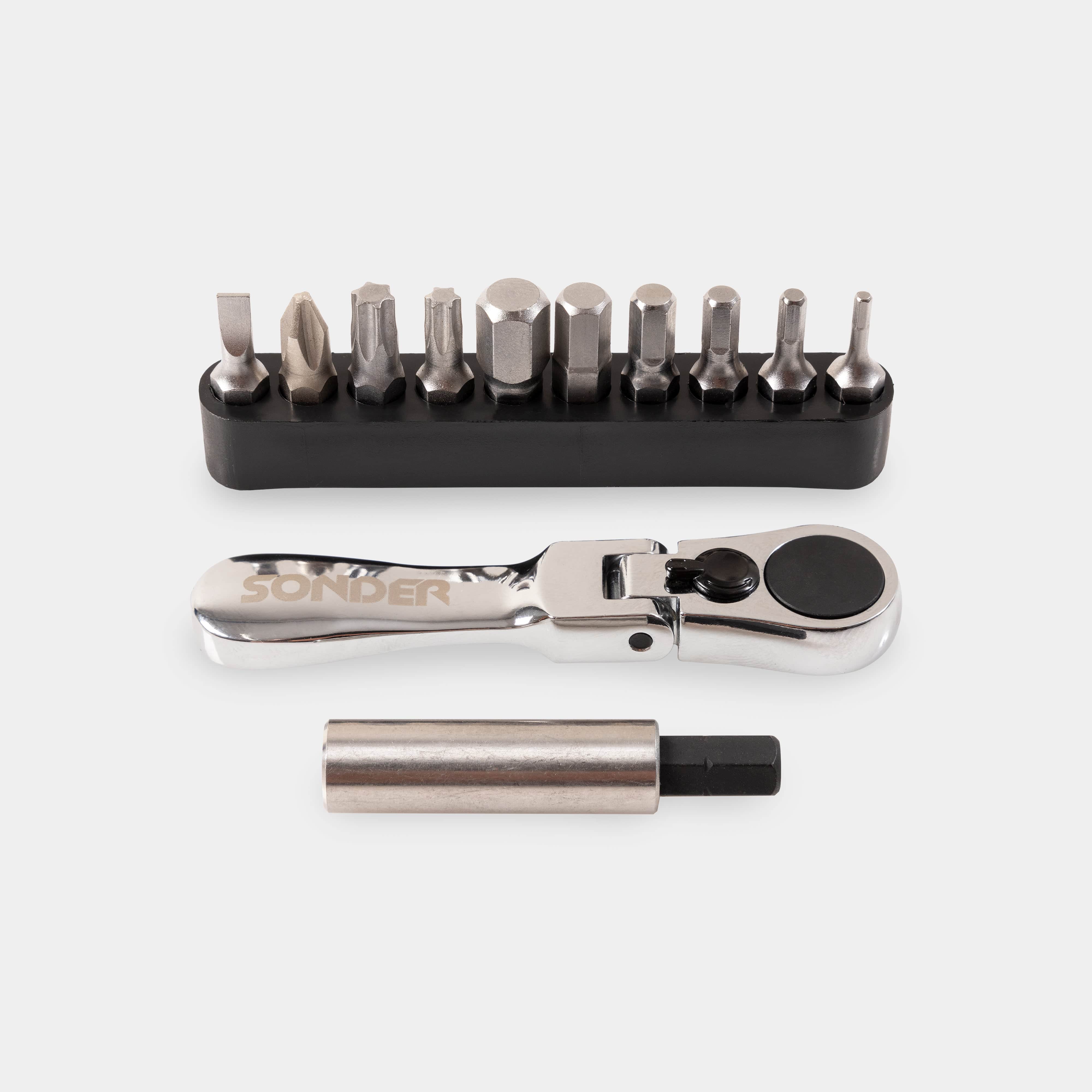 Flexible ratchet 11 piece tool set with case