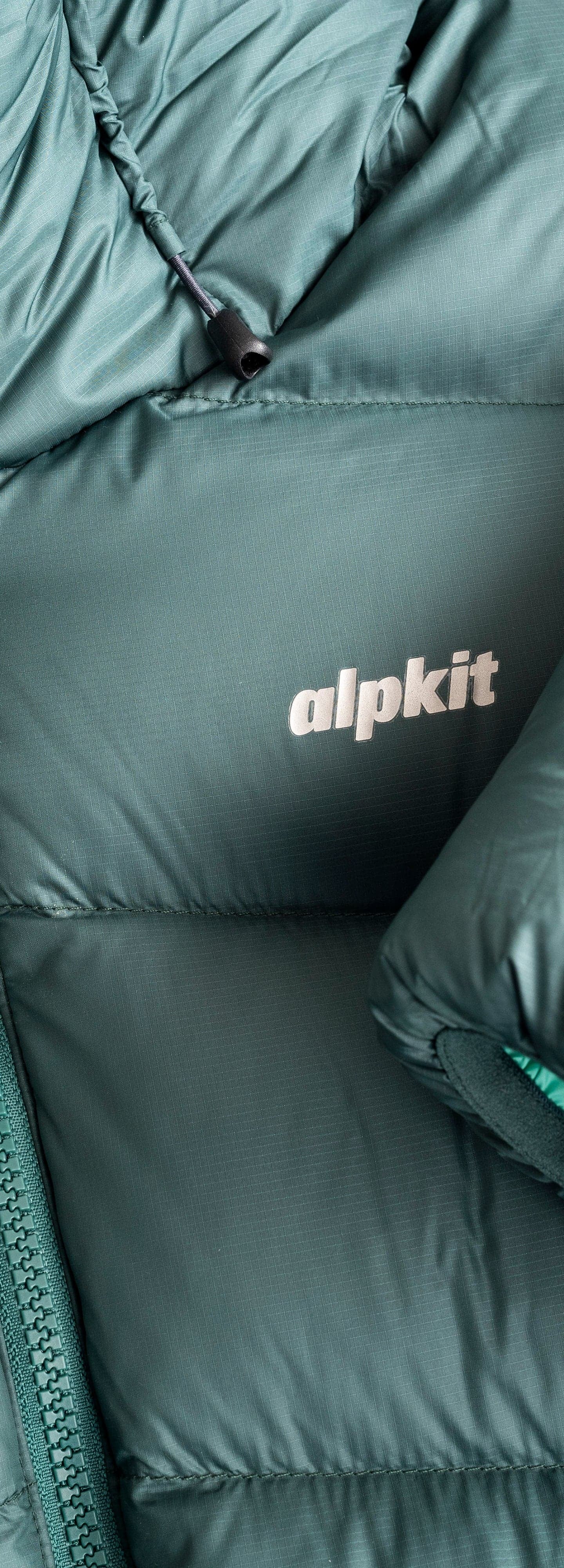 Down Jacket Wash Repair Station